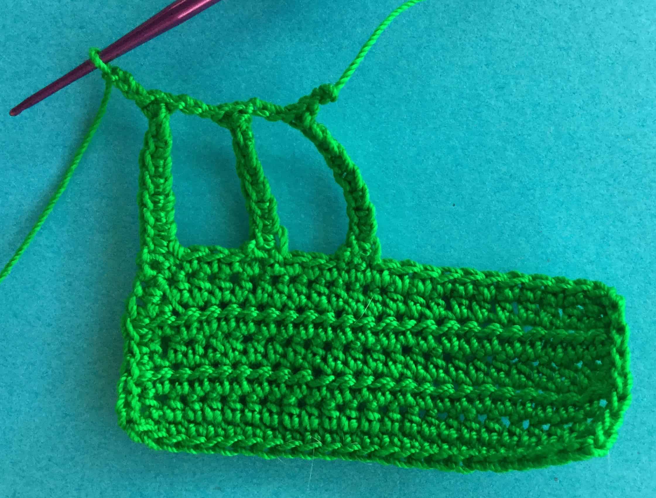 crochet-tractor-2-ply-roof-row-1 • Kerri's Crochet