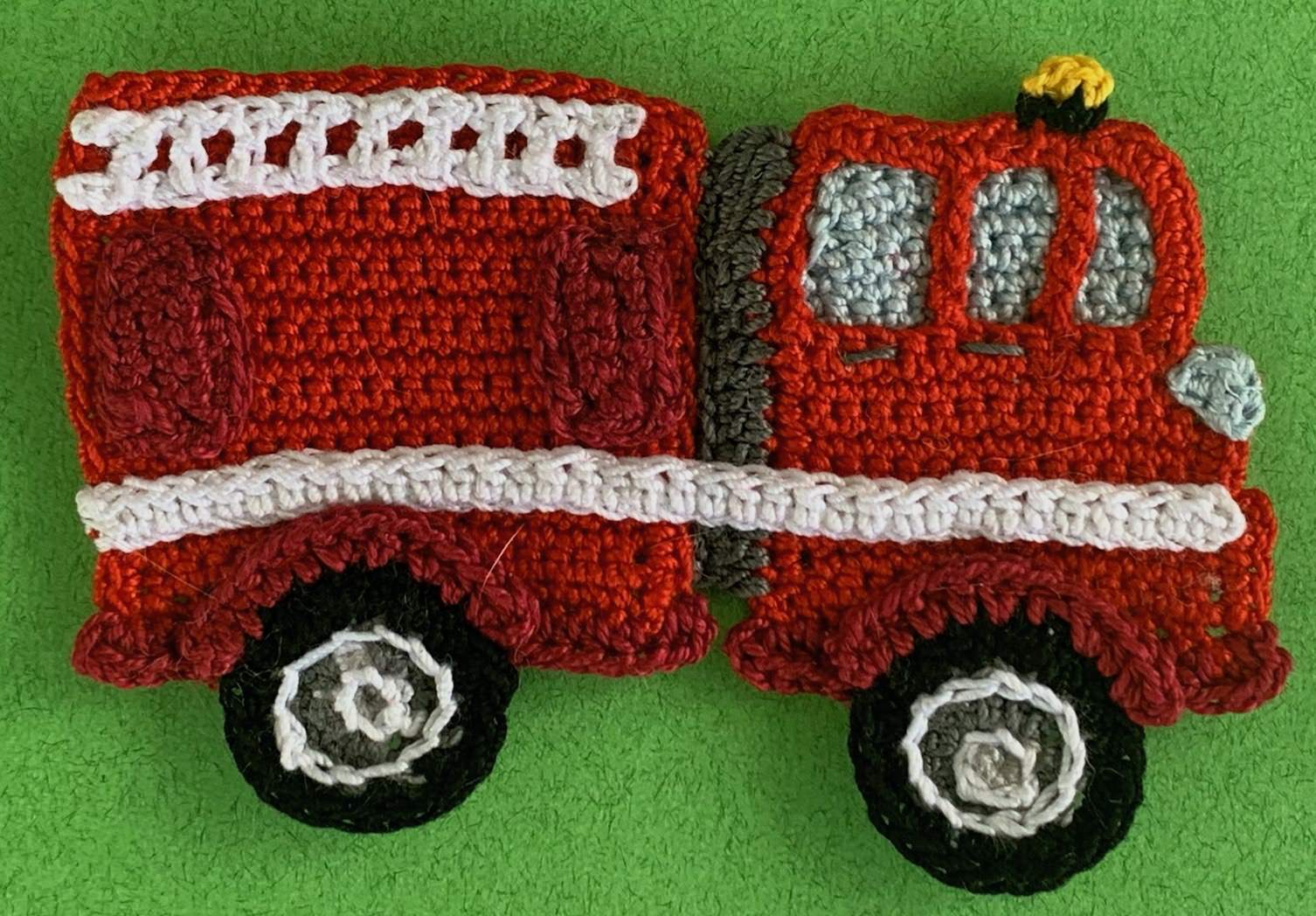 crochet-fire-engine-2-ply-cab-with-doors • Kerri's Crochet