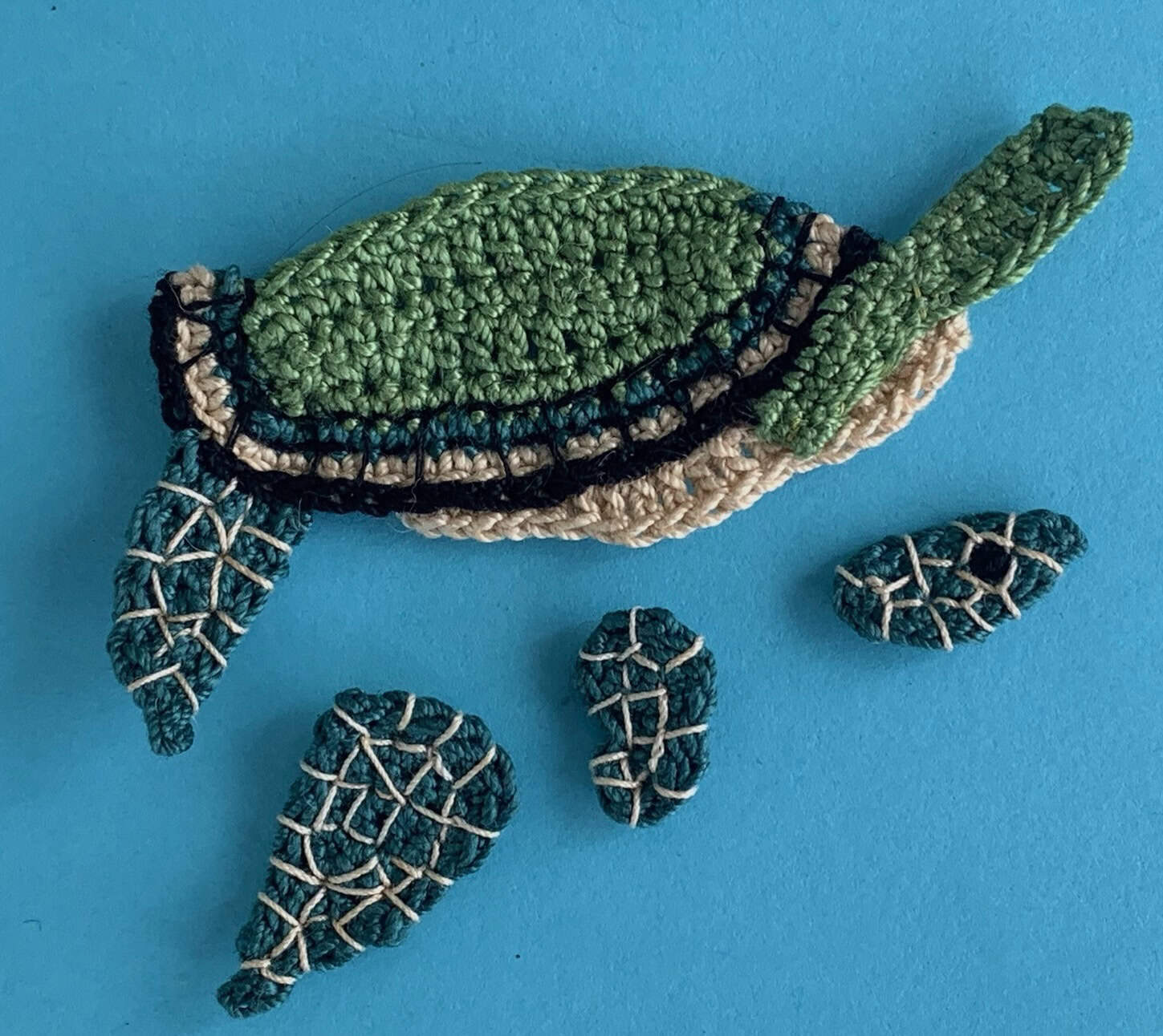 crochet-turtle-2-ply-markings-on-head-and-flippers • Kerri's Crochet